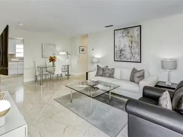 Multi Family Miami, FL 3531 Sw 24th St #REAR
