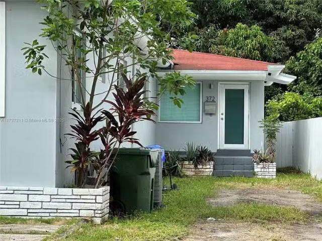 Multi Family Miami, FL 370 Sw 17th Rd #372