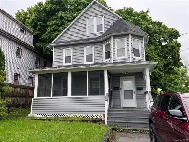 Multi Family, Two Story, Multi Family Middletown, NY 3 Royc.