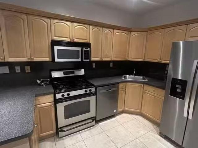 Multi level, Apartment Weehawken, NJ 222 Highpoint Ave #3