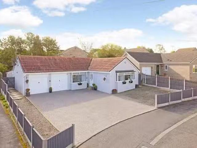 Mulberry Avenue, Adel, Leeds 3 bed detached bungalow £480,000