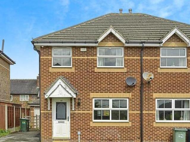 Mulberry Court, Golcar, 3 Bedroom Semi detached