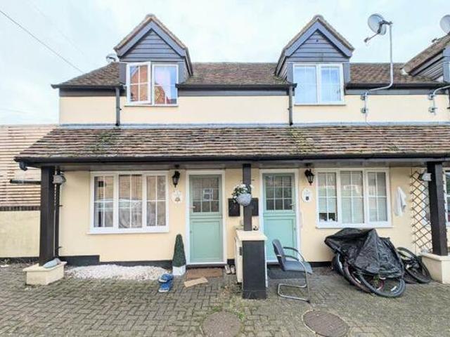 Mulberry Court, High Street, 2 Bedroom End