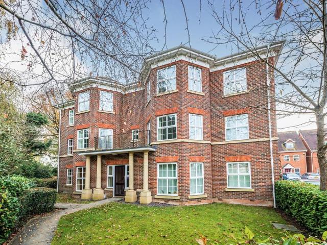 Mulberry Gardens, Old Guildford Road. 2 bed flat to rent £1,425 pcm £329 pw