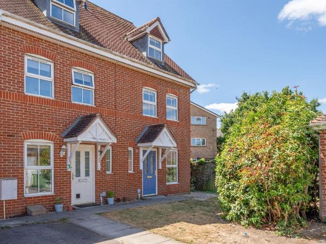 Mulberry Gardens, Old Guildford Road, Broadbridge Heath, West Sussex RH12, 3 bed end terrace house to rent, £1,900 pcm | PrimeLocation