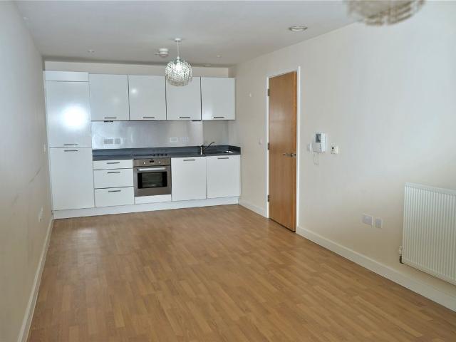 Mulberry House, Burgage Square, Wakefield, West Yorkshire, UK WF1, 2 bed flat to rent, £825 pcm | PrimeLocation