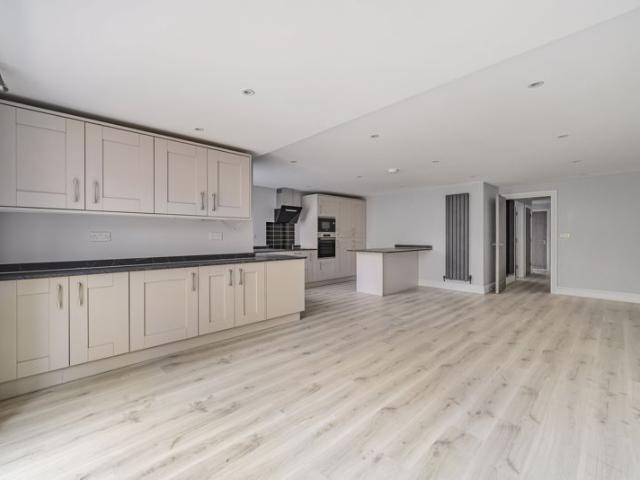 Mulberry House, Oxford OX2, 2 bed flat to rent, £2,350 pcm | PrimeLocation