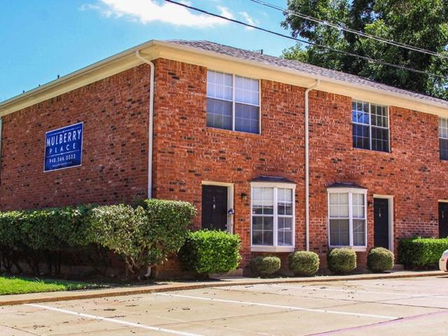 Mulberry Place Townhomes 2 Bedroom Apartment for Rent at 705 705/709 W. Mulberry Street, Denton, TX 76201
