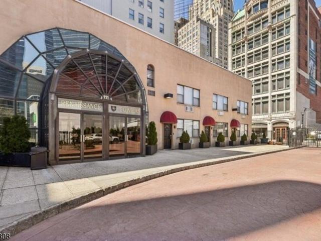 Mulberry St Apt V, Newark, Condo For Sale