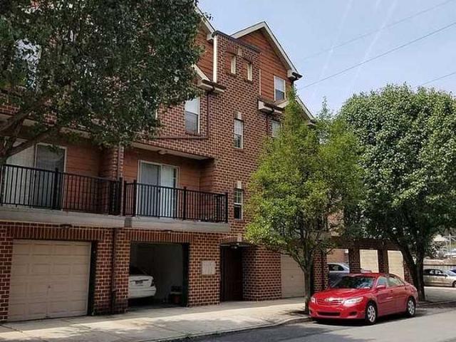 Mulberry Station Apartments 3 Bedroom Apartment for Rent at 200 S Court St, Harrisburg, PA 17104
