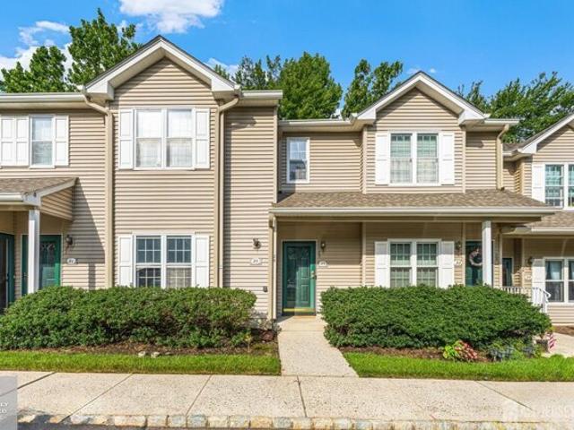 Mulford St, Roseland, Condo For Sale