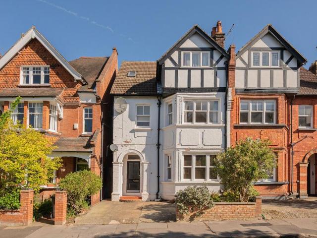 Mulgrave Road, East Croydon, Croydon. 1 bed flat to rent £1,850 pcm £427 pw
