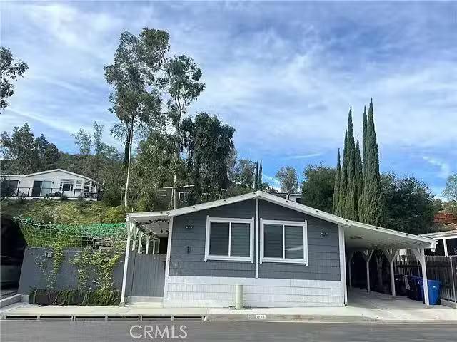 Mulholland Hwy Spc 28, Calabasas, CA 91302