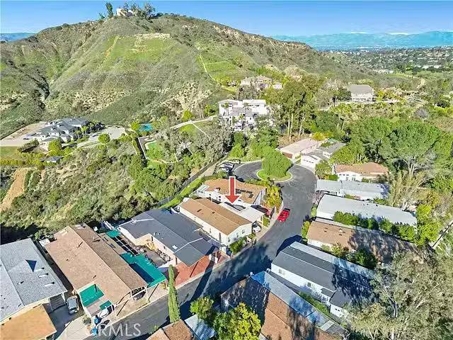 Mulholland Hwy Spc 65, Calabasas, CA 91302