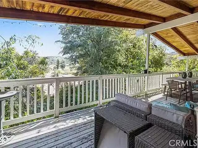 Mulholland 86, Calabasas, CA 91302
