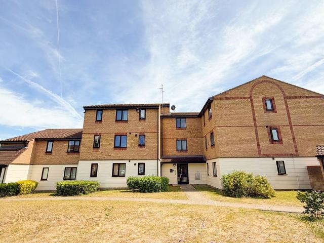 Mullards Close, Hackbridge, Surrey. CR4, 1 bed flat to rent, £1,200 pcm | PrimeLocation