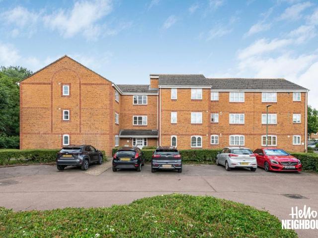 Mullards Close, Mitcham, CR4 2 bed apartment to rent £1,650 pcm £381 pw