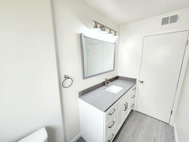MURC1915 2 Bedroom Apartment for Rent at 1915 Murchison Dr, Burlingame, CA 94010 Ray Park
