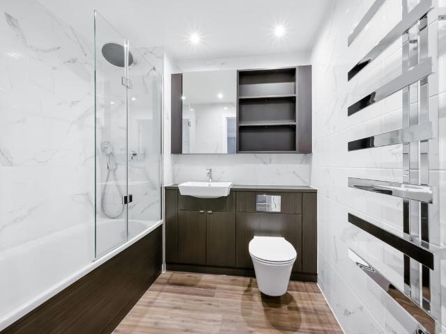 Murchison Gardens, London W10, 1 bed flat to rent, £2,500 pcm | PrimeLocation
