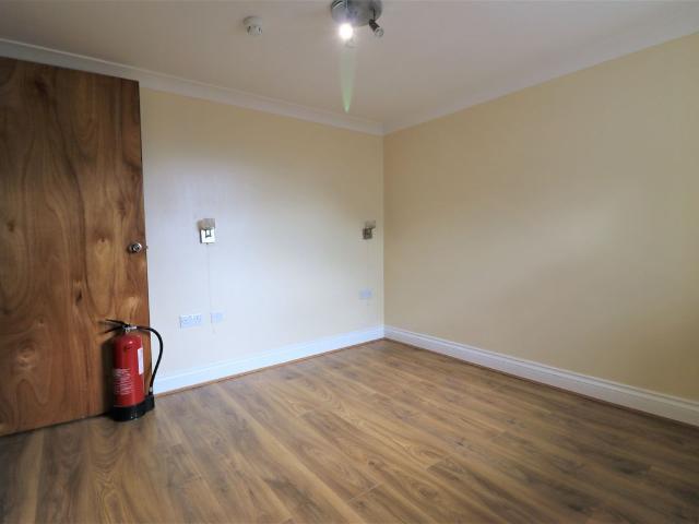 Murchison Road, London E10, Room to rent, £800 pcm | PrimeLocation