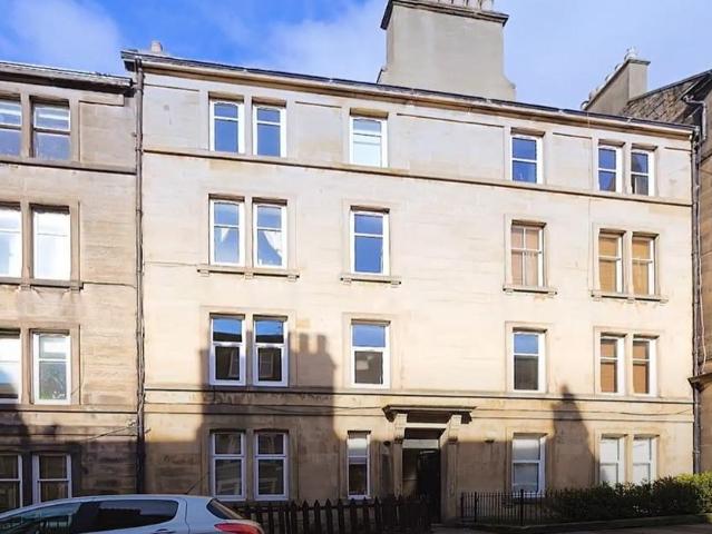 Murieston Crescent Dalry, Edinburgh EH11 3 bed flat to rent £2,395 pcm £553 pw