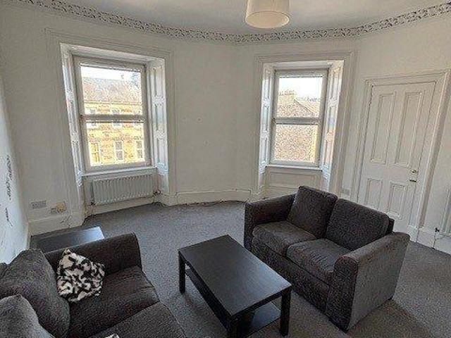 Murieston Crescent, Edinburgh, EH11 4 bed flat to rent £2,915 pcm £673 pw