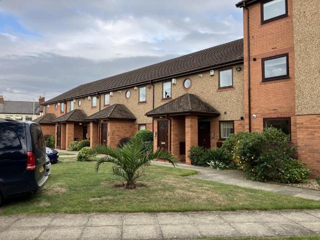 Murray Grove, Wirral, CH48 2 bed flat to rent £1,050 pcm £242 pw
