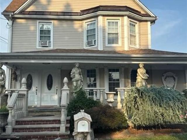 Murray Hill Ter, Bergenfield, Home For Sale