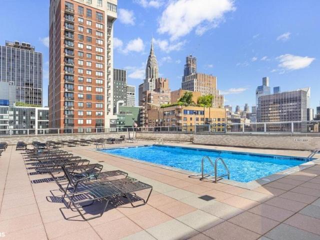 Murray Hill NY 98818382