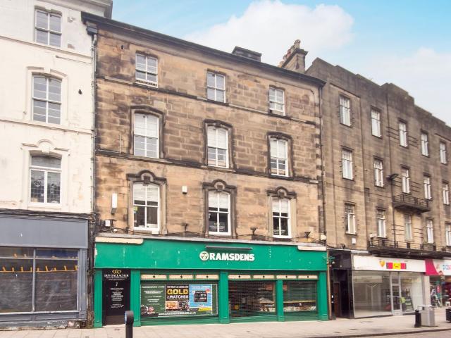 Murray Place Second Floor, Stirling FK8, 3 bed flat to rent, £1,800 pcm | PrimeLocation