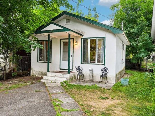 Murray Rd, Greenwood Lake, Home For Sale