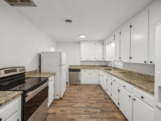 Must see Cozy home with Nice Amenities ! Super c