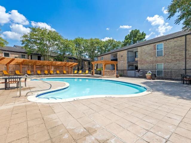 Mustang on the Trail 2 Bedroom Apartment for Rent at 2135 Lake Hills Dr, Houston, TX 77339 Kingwood