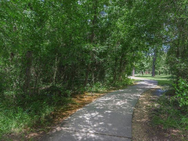Mustang on the Trail 3 Bedroom Apartment for Rent at 2135 Lake Hills Dr, Houston, TX 77339 Kingwood