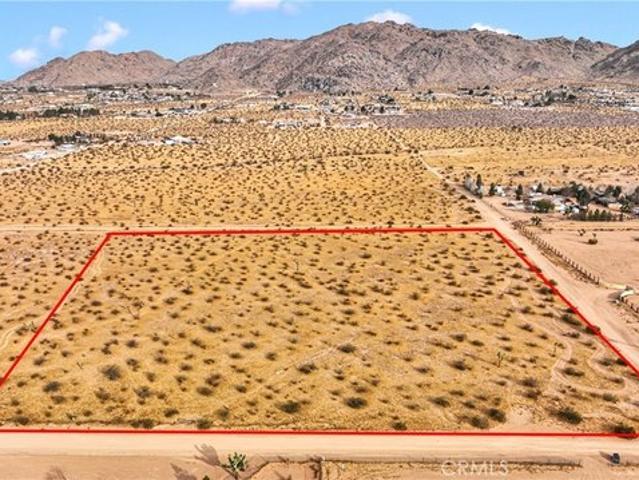 Mustang Ave, Apple Valley, CA 92307