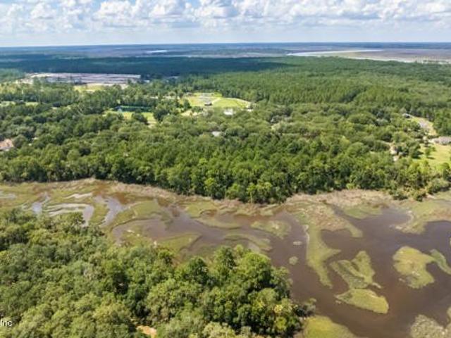 Mustang Haven Ln, Jacksonville, FL 32226