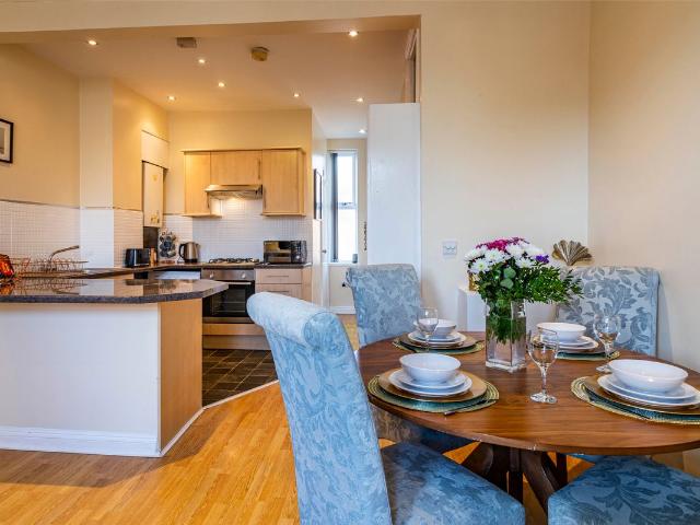 Musters Road, West Bridgford NG2, 2 bed flat to rent, £1,170 pcm | PrimeLocation