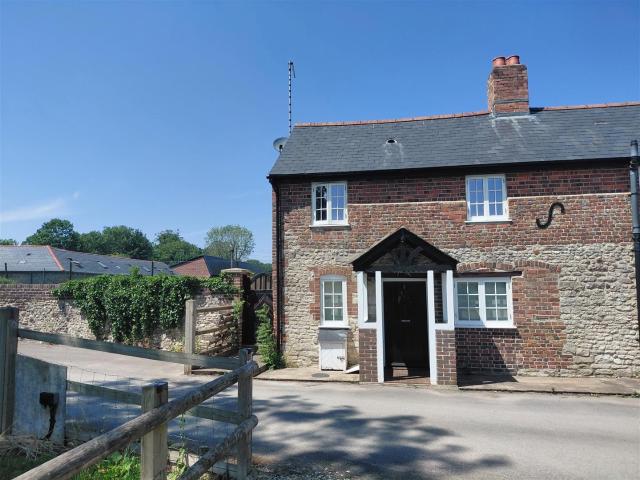 Muston Farm Cottages, Piddlehinton, Dorchester