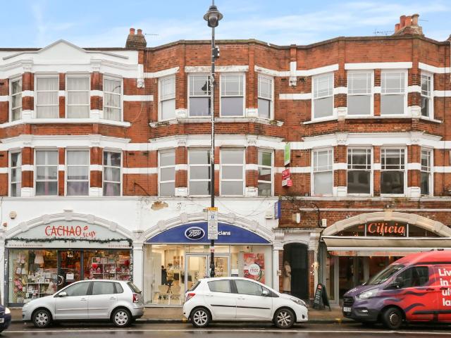 Muswell Hill Broadway, London N10, 2 bed flat to rent, £2,200 pcm | PrimeLocation
