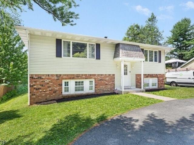 Muscotah Rd, Vernon, Home For Sale