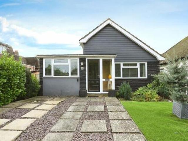 Muscliffe Lane, Bournemouth, 2 Bedroom Bungalow