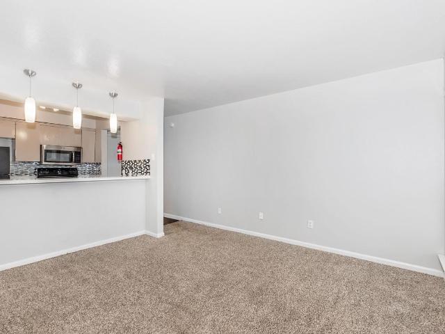 Muse Studio Apartment for Rent at 3035 W Pentagon Pkwy, Dallas, TX 75233