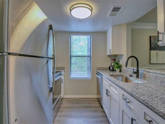 Muse 2 Bedroom Apartment for Rent at 13111 W Markham St, Little Rock, AR 72211 Rock Creek
