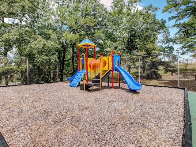 Muse 2 Bedroom Apartment for Rent at 13111 W Markham St, Little Rock, AR 72211 Rock Creek