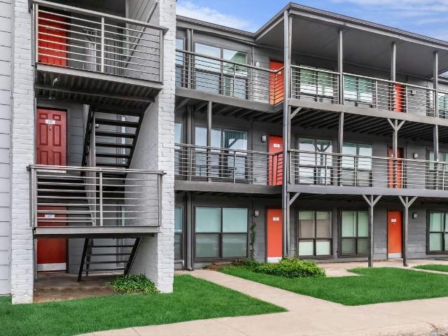 Muse 2 Bedroom Apartment for Rent at 3035 W Pentagon Pkwy, Dallas, TX 75233