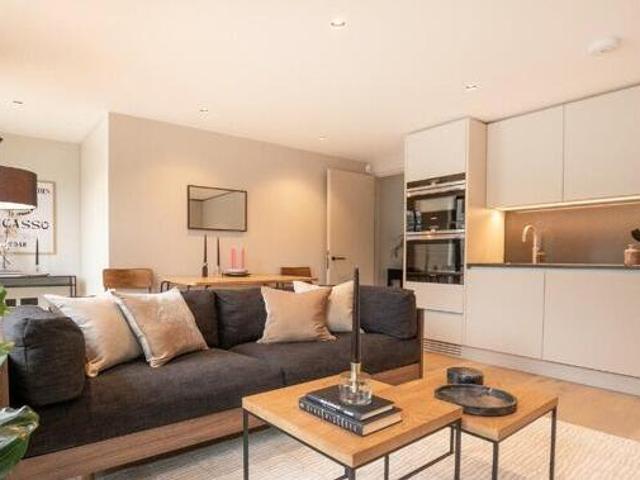 Museum Street, London, 2 Bedroom Apartment