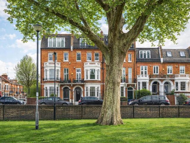 Musgrave Crescent, Fulham SW6 6 bed detached house to rent £13,000 pcm £3,000 pw