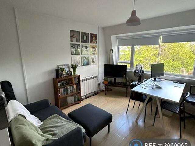 Mycenae Road, London, SE3 2 bed flat to rent £1,650 pcm £381 pw