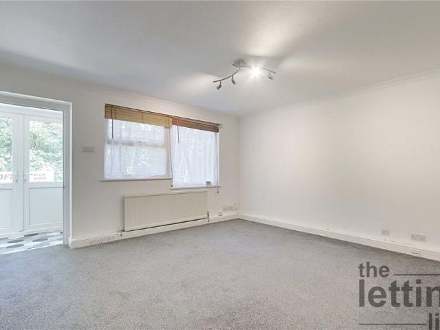 Myddelton Avenue, Enfield, Middlesex, EN1 4AQ