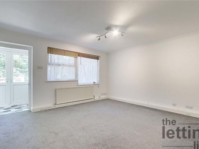 Myddelton Avenue, Enfield, Middlesex EN1, 2 bed maisonette to rent, £1,675 pcm | PrimeLocation